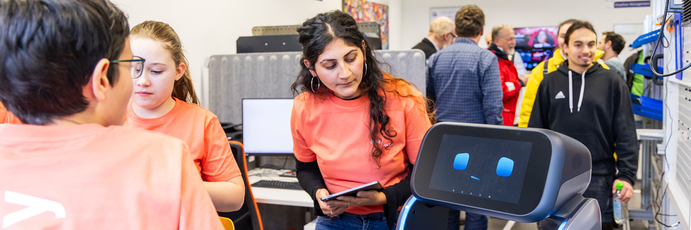 Fabrikabläufe im Miniaturformat – Impact das Wissenschaftsmagazin